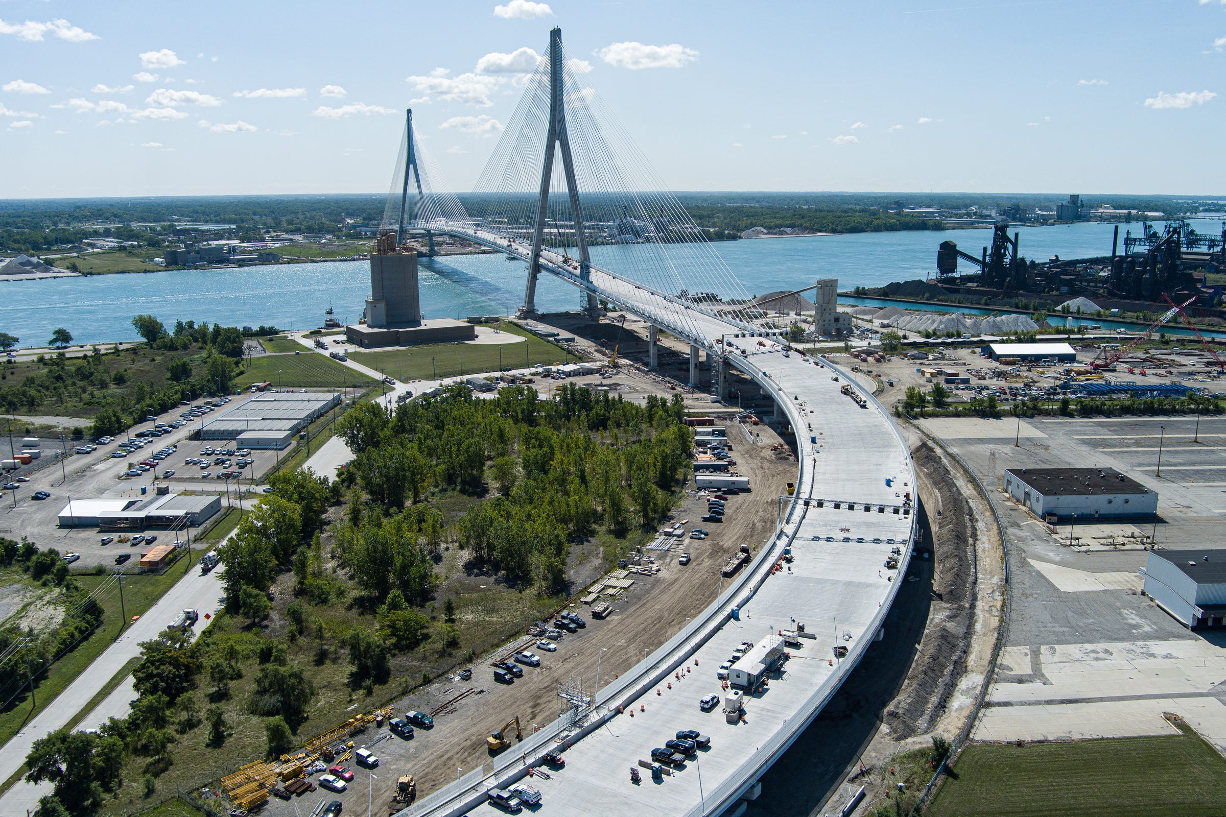 Sources: Gordie Howe Bridge ribbon-cutting to take place Friday