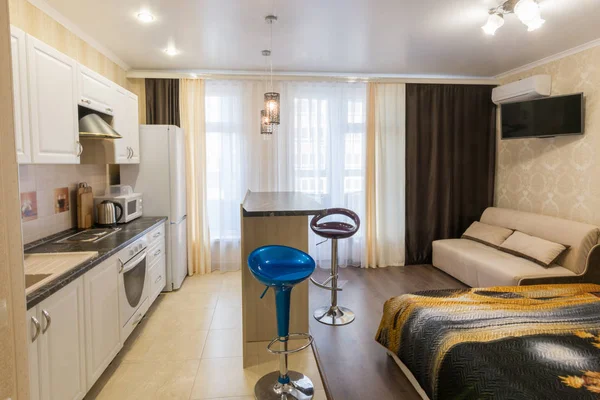 Guide to Minimalist Small Studio Living