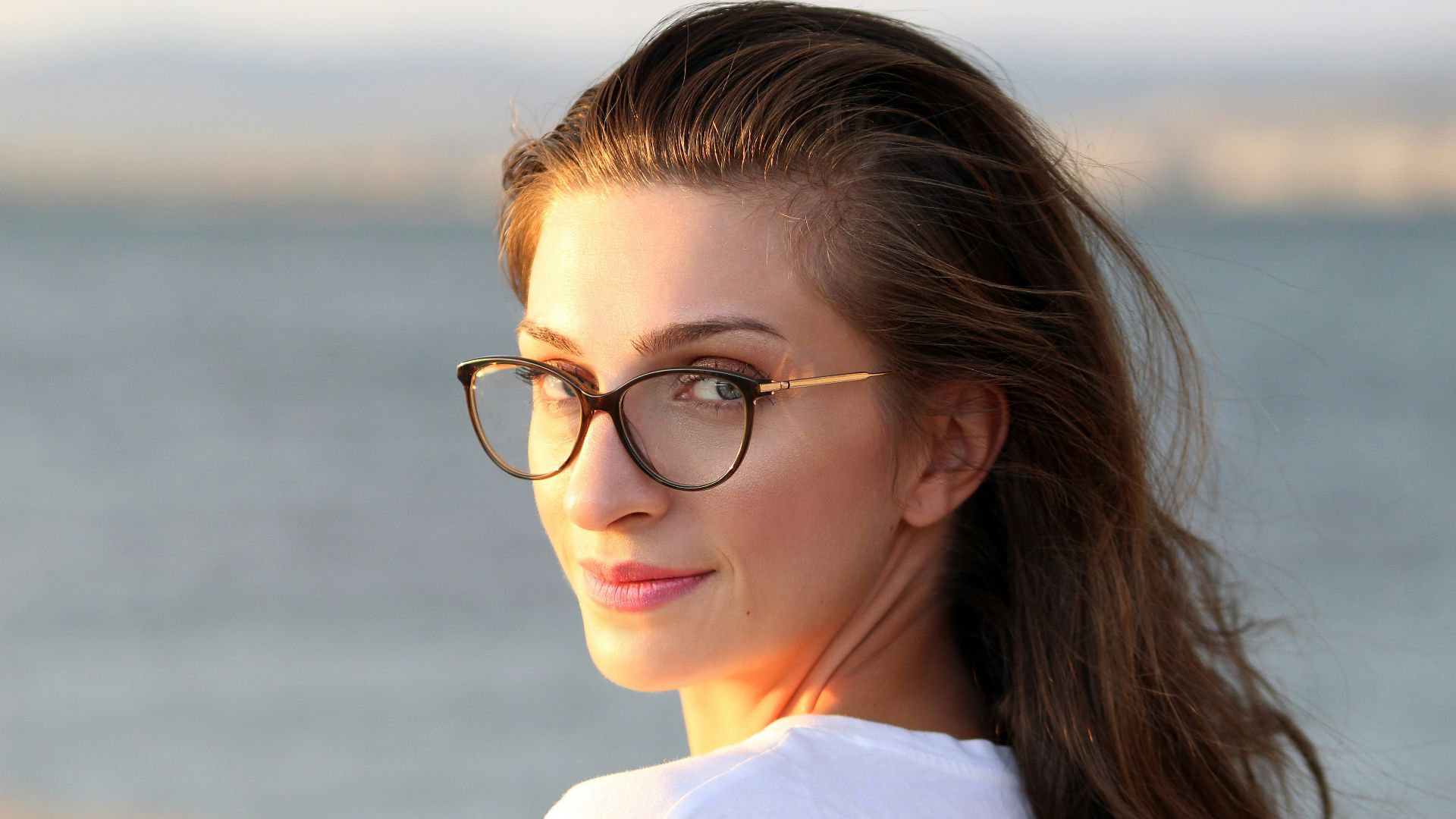 10 Signs You Should Switch Up Your Hairstyle & 10 That It's Already Perfect