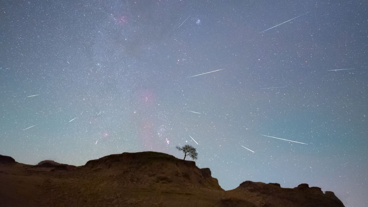 The Orionid meteor shower 2025 has begun! See Halley’s Comet spark ...