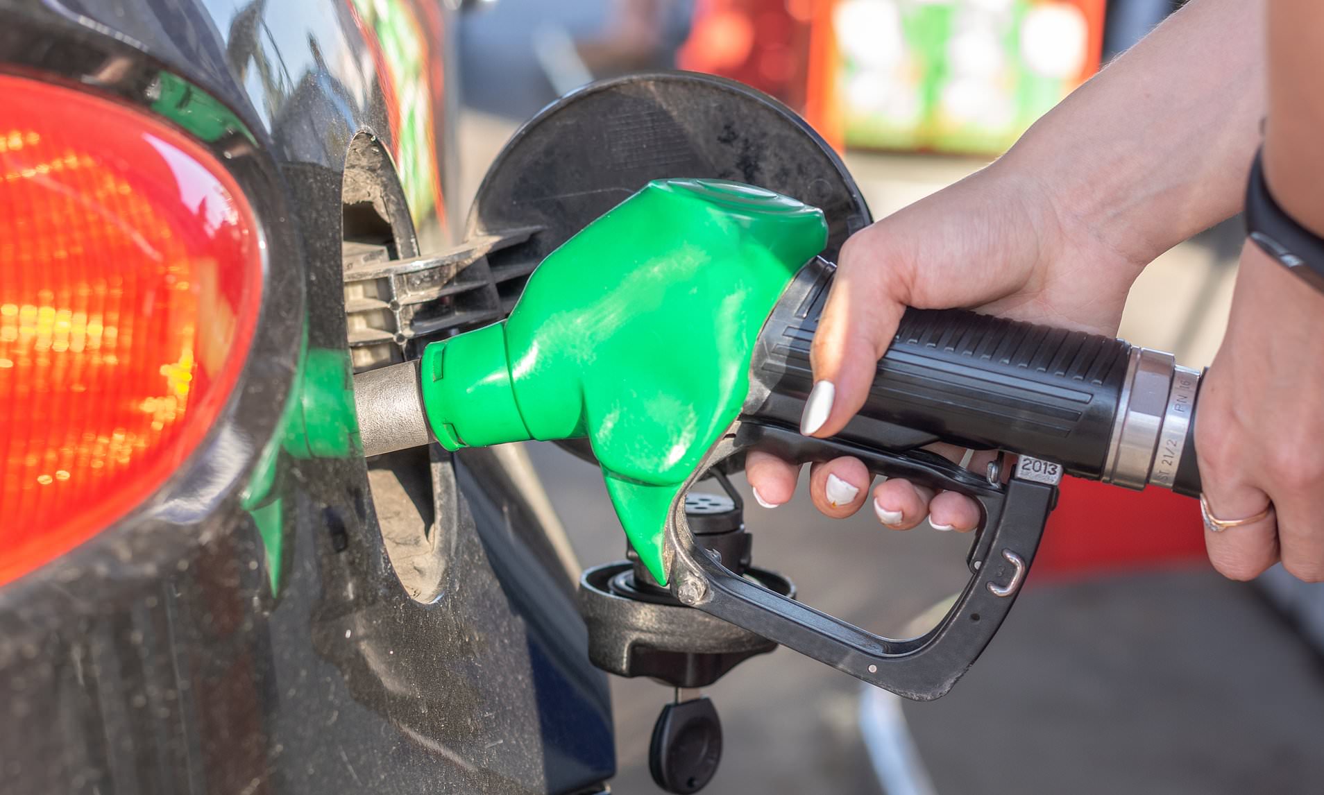 Motorists being 'ripped off' at pumps, data suggests