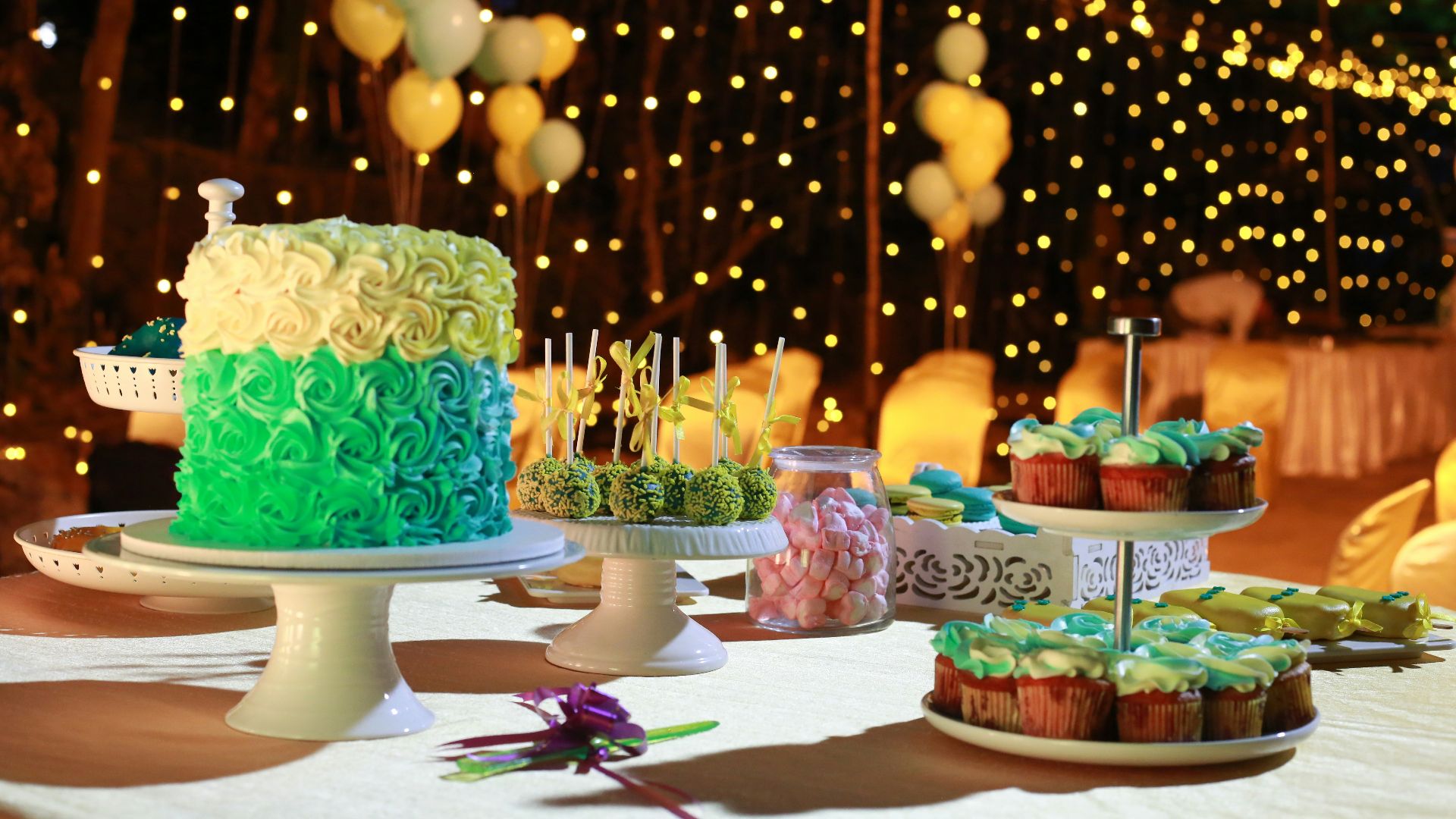 10 Things You Should Never Do At Someone's Birthday Party & 10 That ...