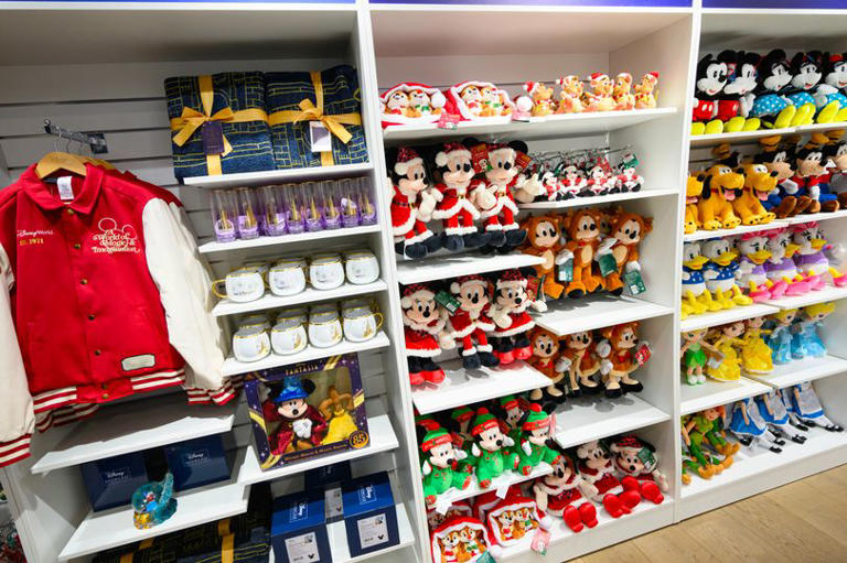 Opening dates revealed as Disney Store comes to Trafford Centre and ...