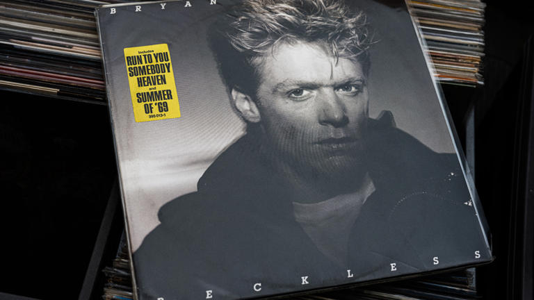 18 Canadian Songs That Took Over the World