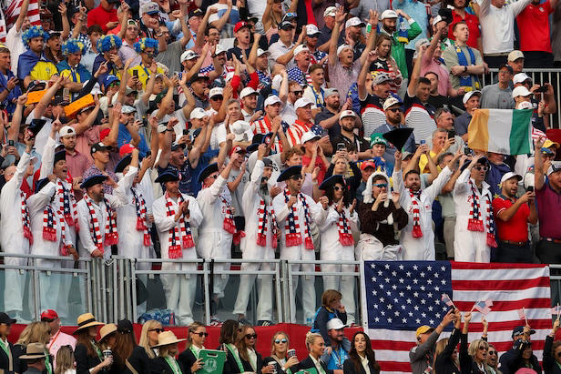 Ryder Cup 2025: Watch fans lead a hilarious countdown as the beer tent ...