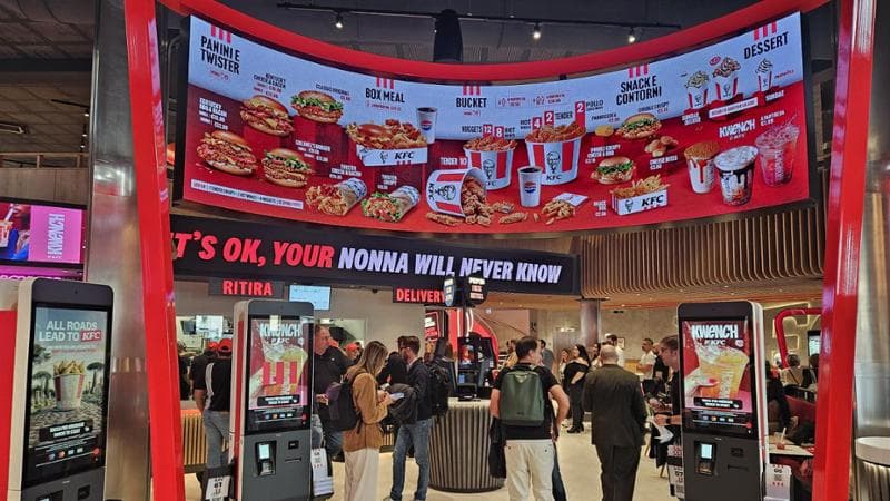 Apre a Roma il Kfc più grande d’Europa: la catena di fast food ...