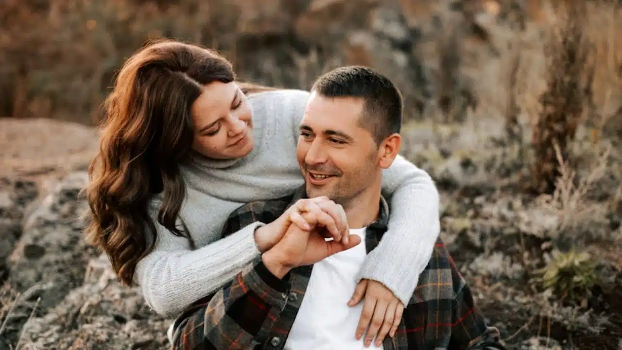 20 “Flaws” Men Secretly Adore About Their Wives’ Bodies