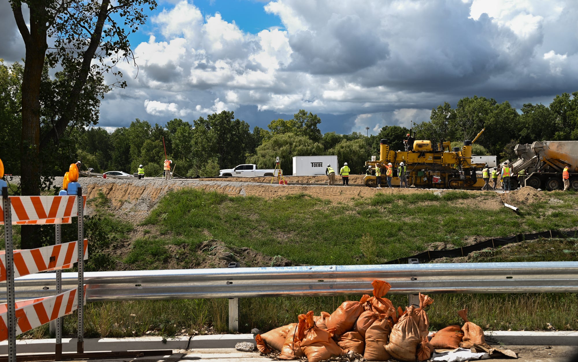 Michigan budget deal expected to dedicate more than $1.5B extra to road ...