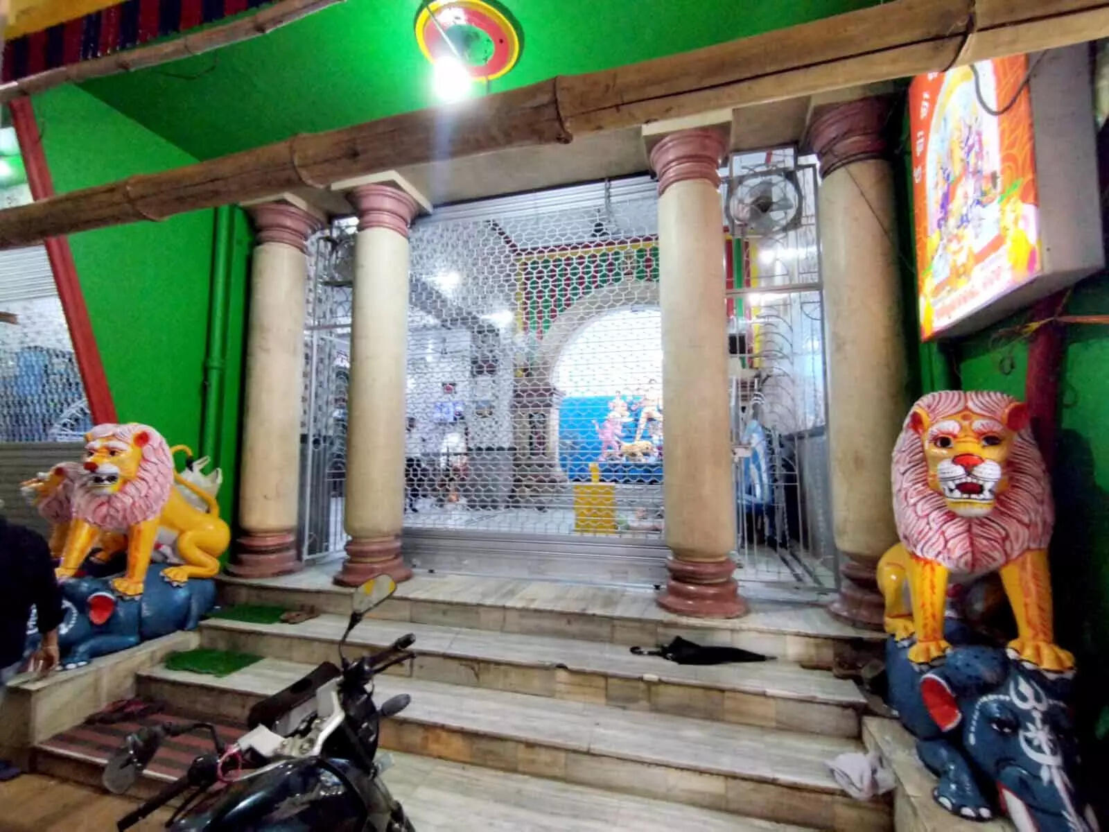 Cuttack's Choudhury Bazar Durga Puja to set gold standard in tableau design