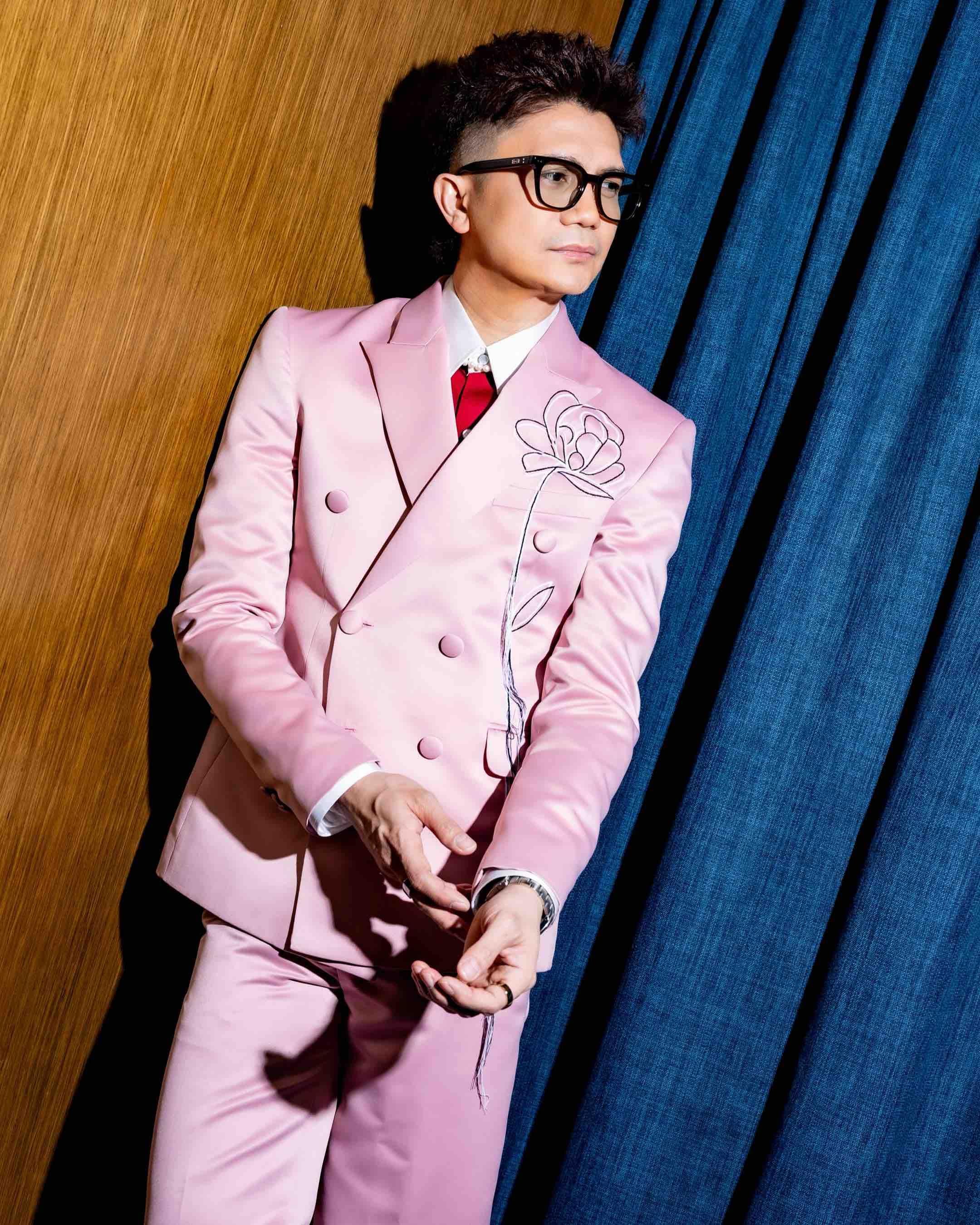 Jhong Hilario and Vhong Navarro join star-studded “Idol Kids ...