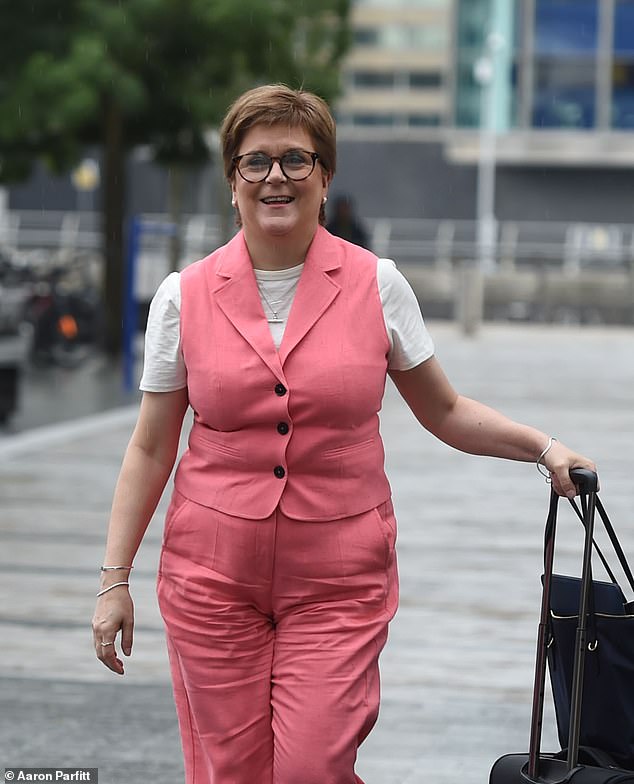 Nicola Sturgeon spent more than £6,000 on new clothes and 'styling ...