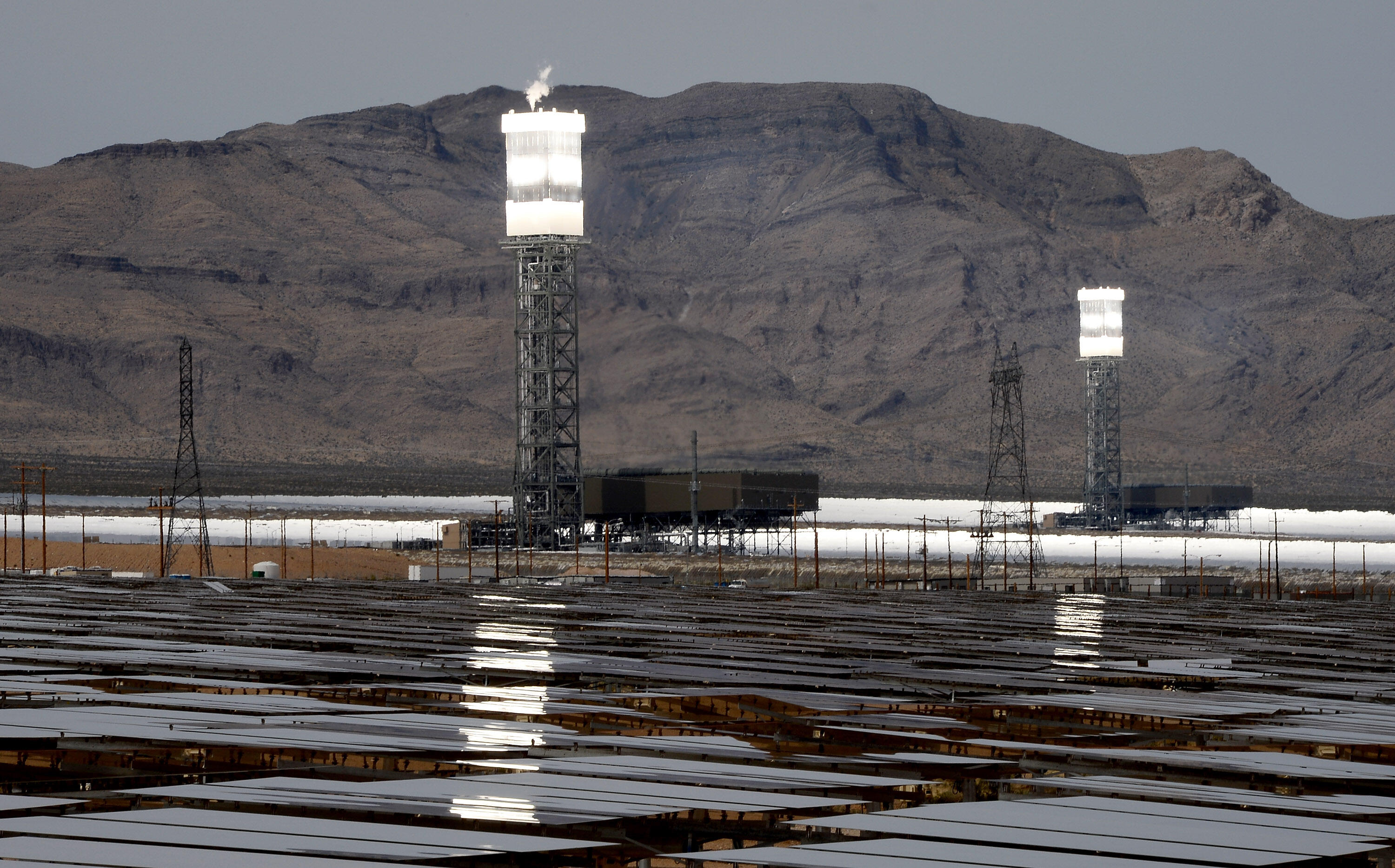 $2.2B Ivanpah Solar Plant to Shut Down Due to Inefficiency
