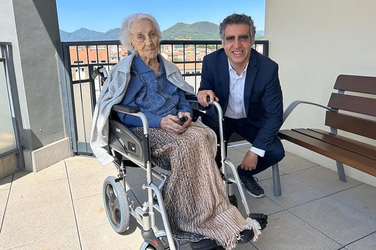 Researchers analyze secrets of world's oldest person's longevity