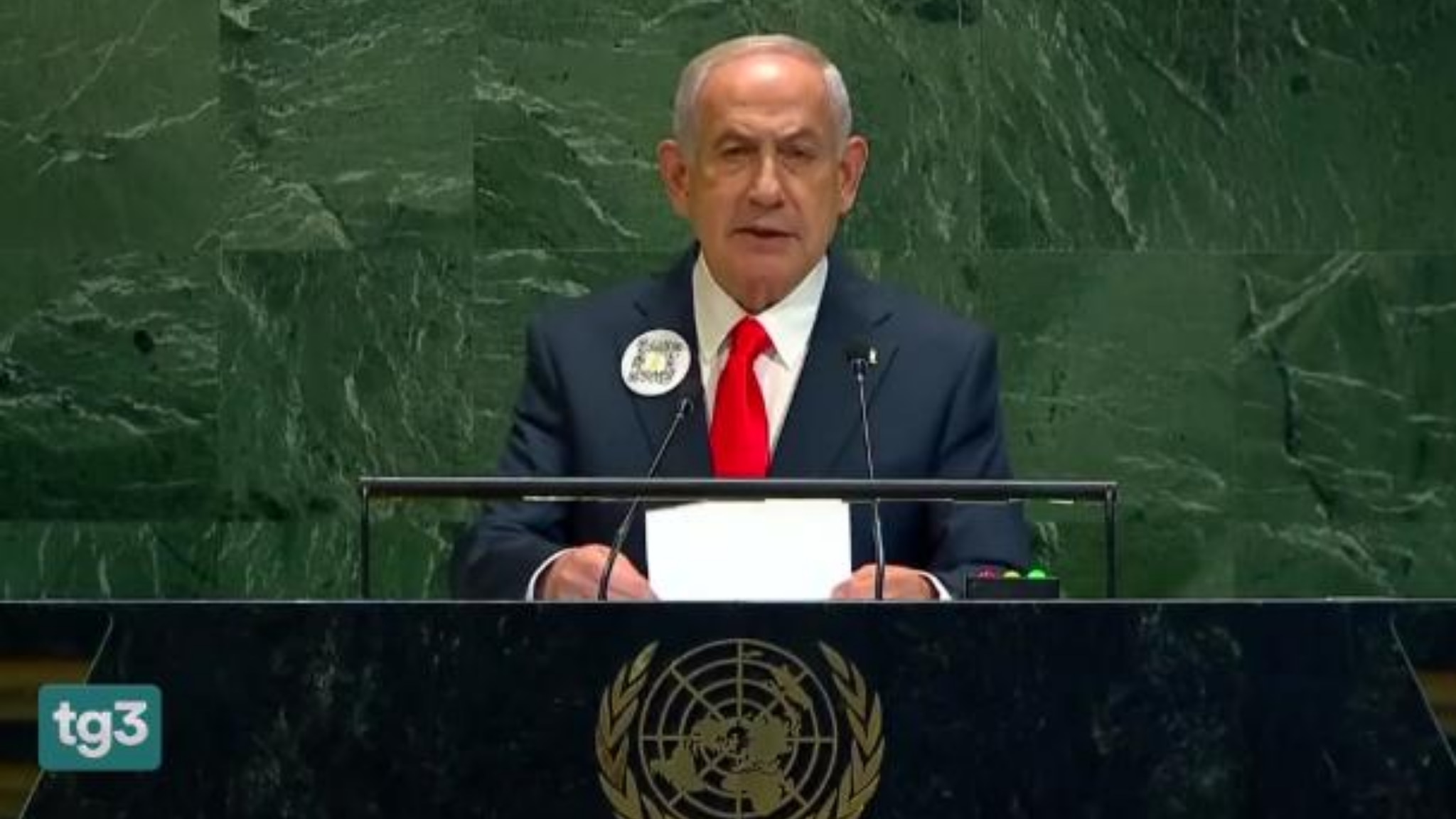 Qr code, mappe e forti contestazioni: Netanyahu all'Onu e la ...