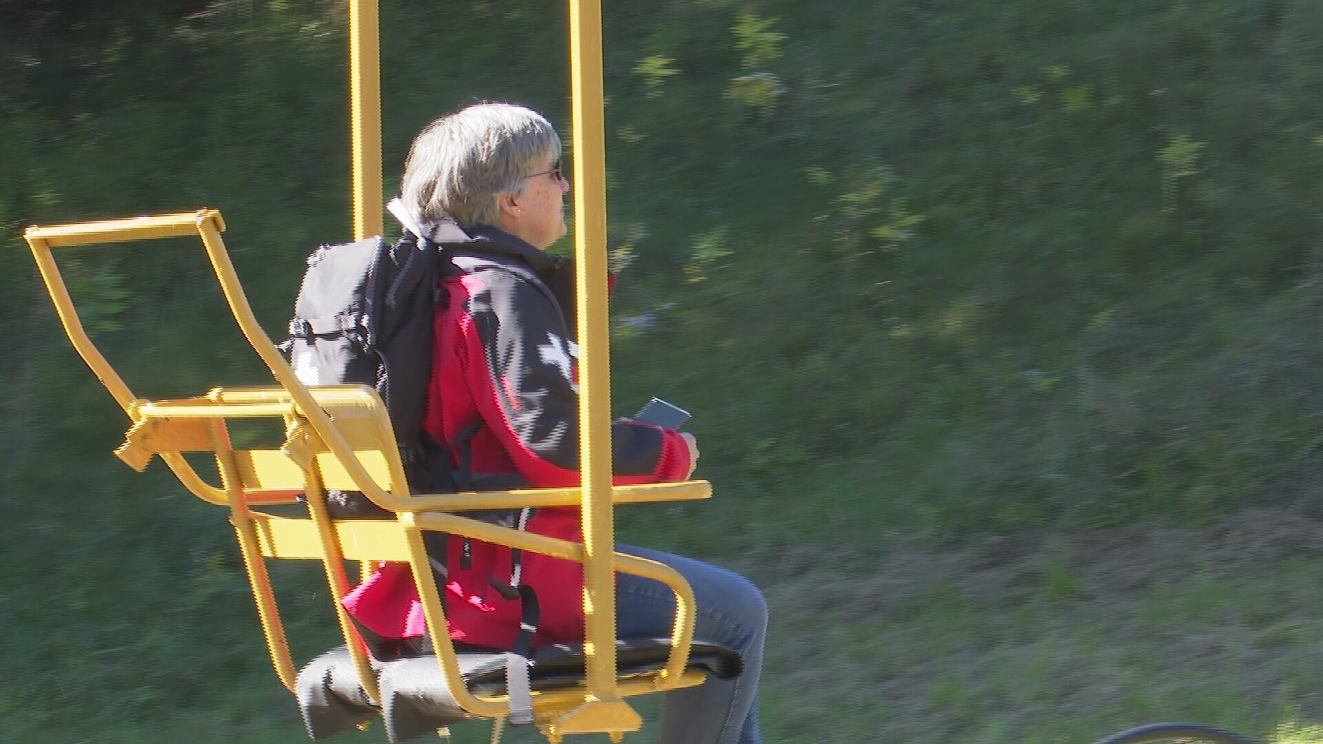 Community members turn out for early Mont Ripley fall chairlift tours