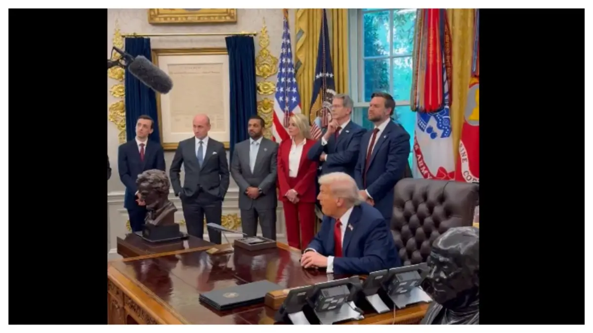 'Pathetic': Trump aide hit with messy claims of drinking on the job and ...