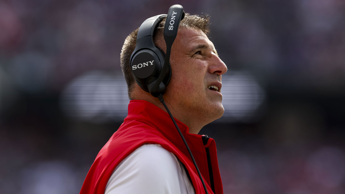 Patriots’ Mike Vrabel shoots down Rhamondre Stevenson discipline narrative