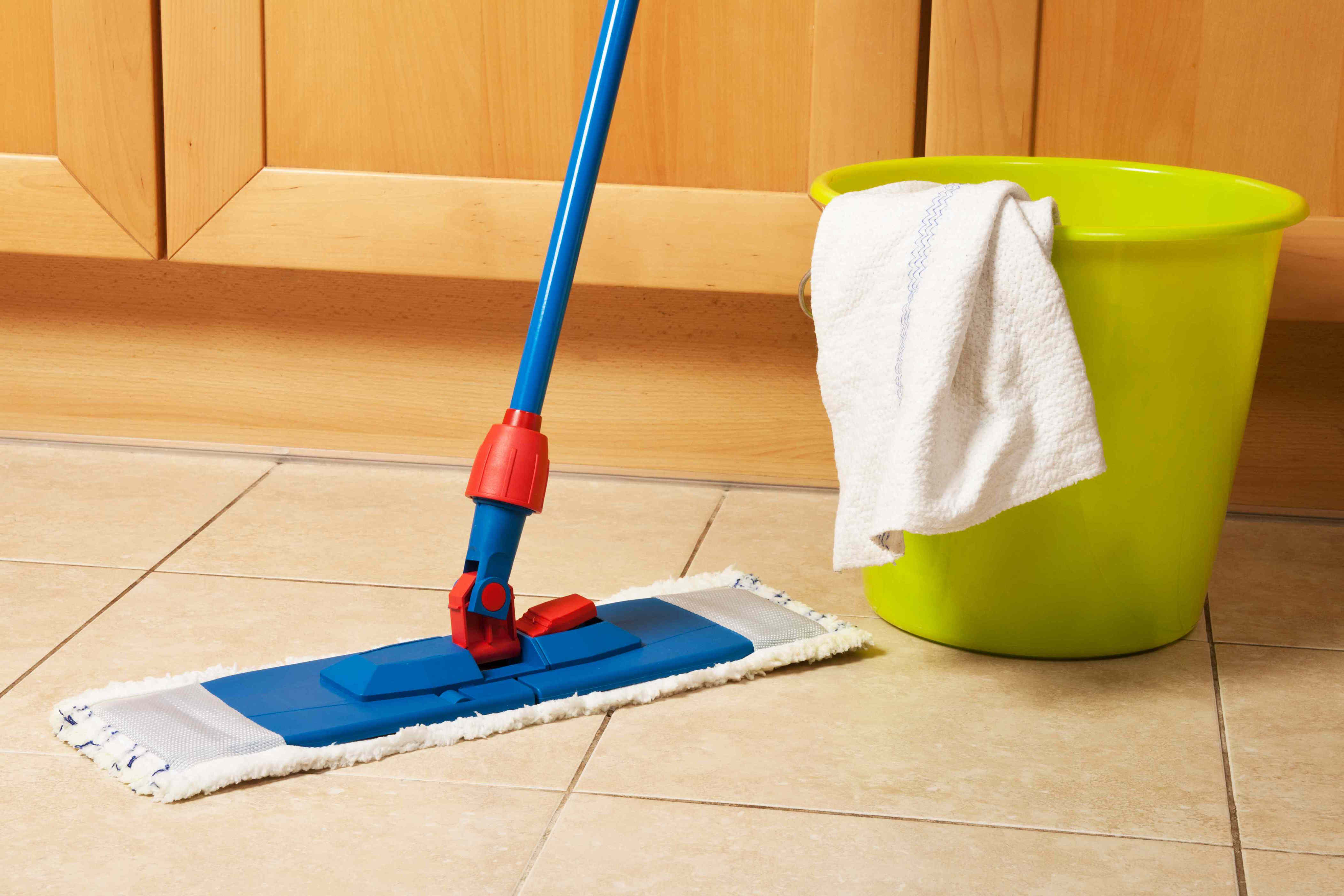 How to clean your floors with just vinegar and water