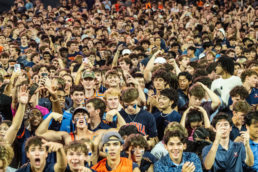 Virginia fans instantly storm field after upset victory over No. 8 ...