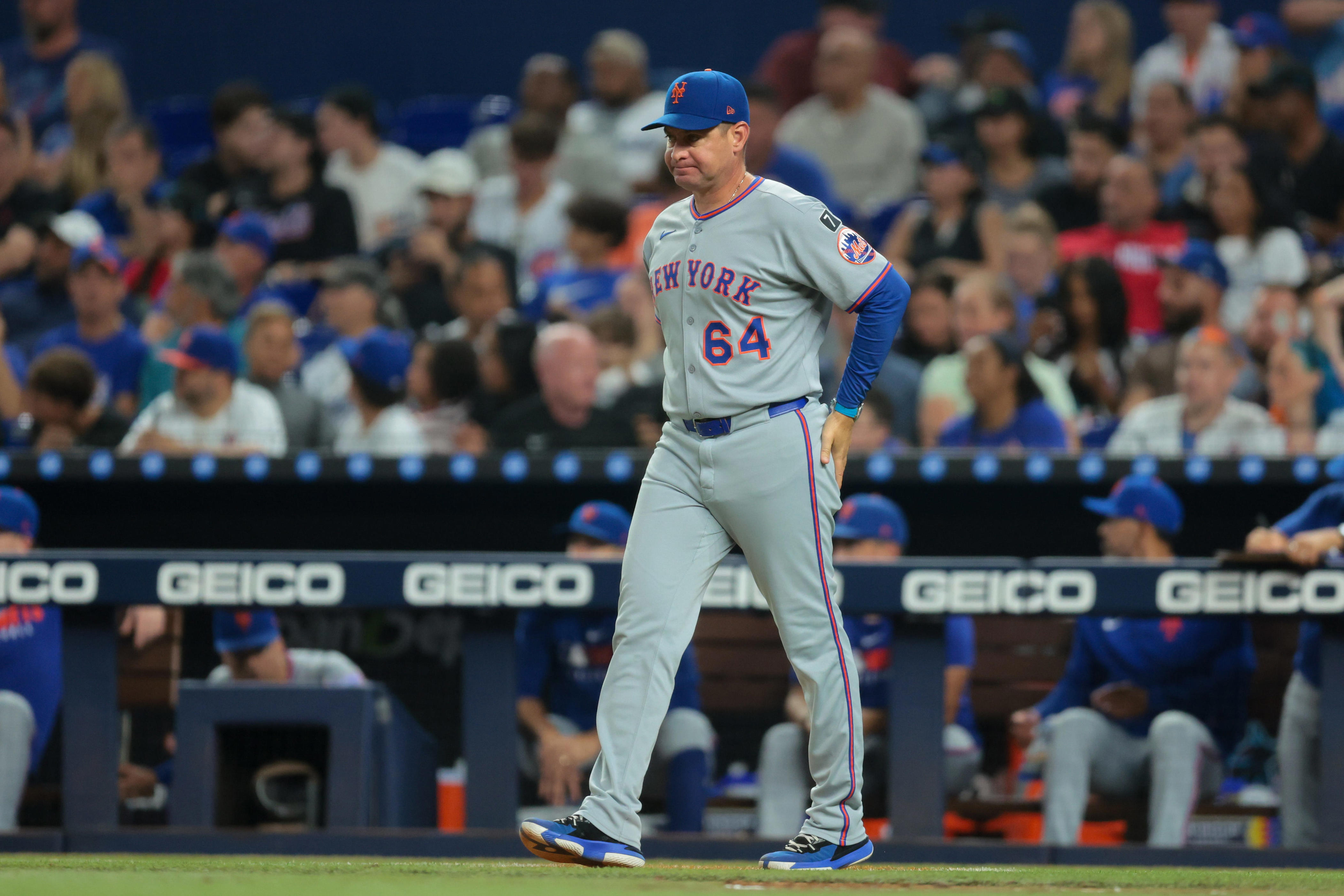 Watch the Mets' broadcasters blast the team during six-run inning in ...