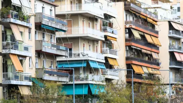 Κίνηση "έκπληξη" από την κυβέρνηση για ενοίκια υπό έλεγχο με ευρωπαϊκή ...