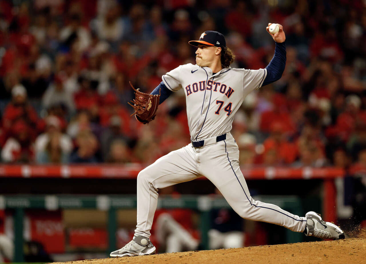 Astros can't hold 3-run lead, pushed to brink of elimination with loss ...