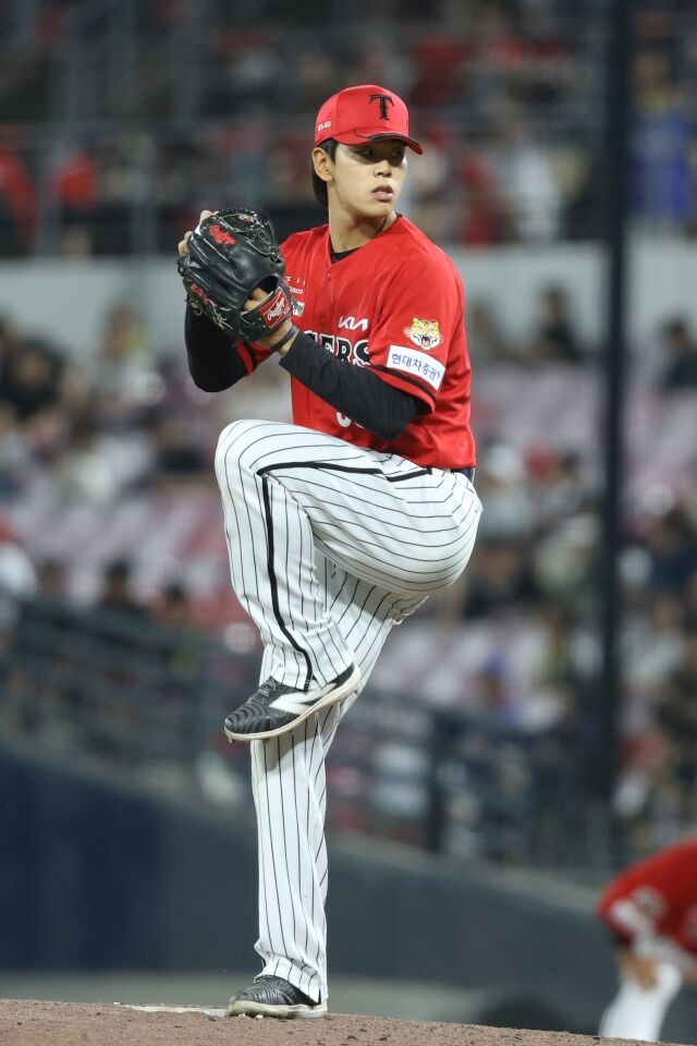 홍원빈 은퇴)몇 번을 만류했는데” 비운의 KIA 154km 파이어볼러, 25세에 유니폼 벗었다…한국 떠난다