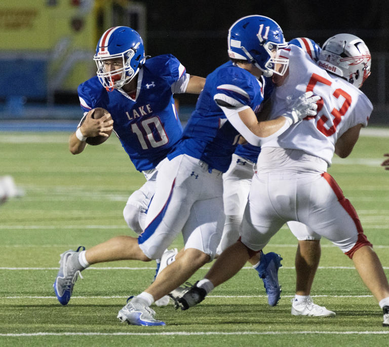 Ohio high school football scores | Carter Muhleman helps Jackson hand ...