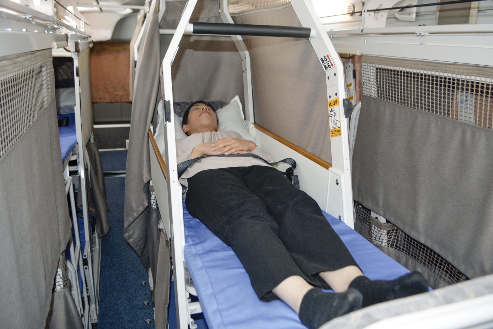 Bus company introduces Japan's 1st service with lie-flat seats