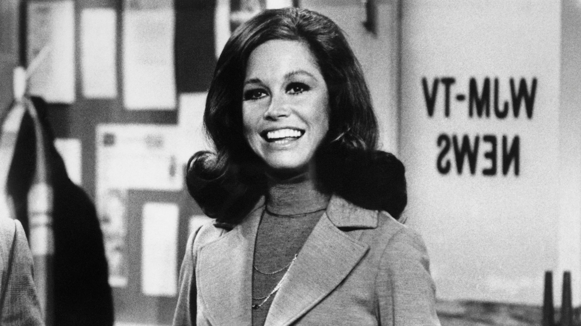 Mary Tyler Moore's Stunning $16.9m Estate Just Sold-Wait Till You See ...