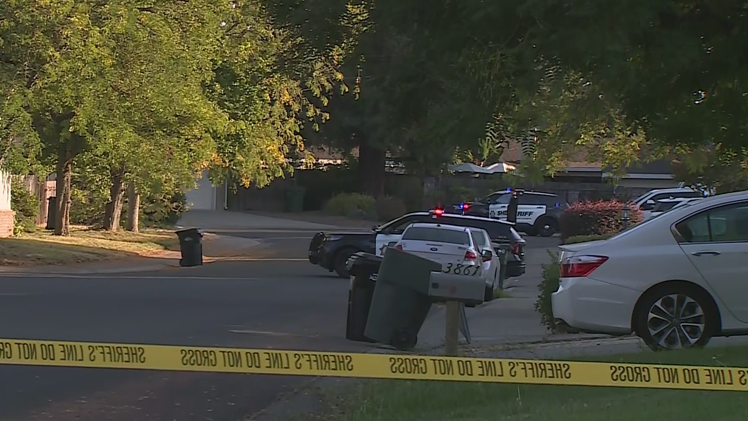 Sacramento County deputies search for suspect after chase, Taco Bell ...