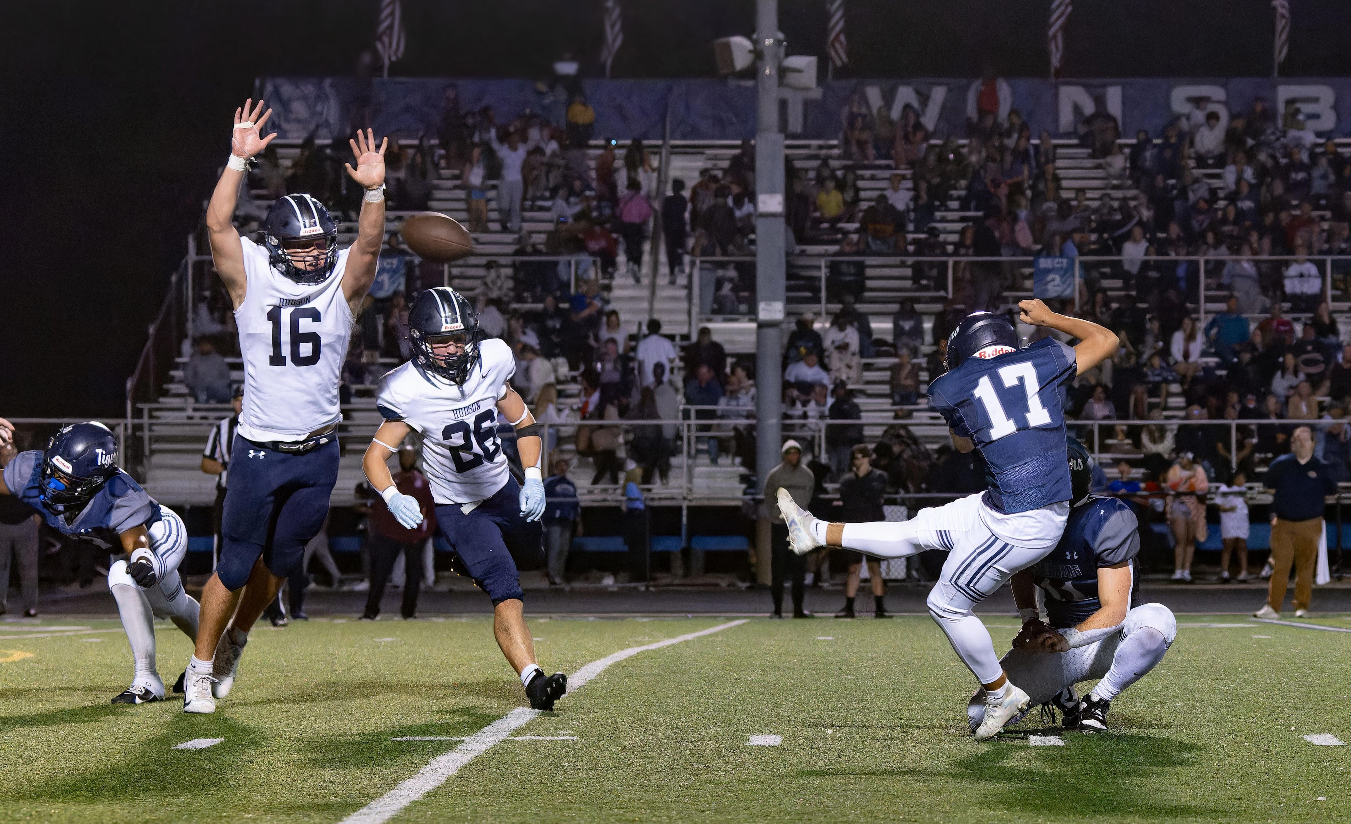 OHSAA football scores, Twinsburg vs. Hudson high school recap, highlights
