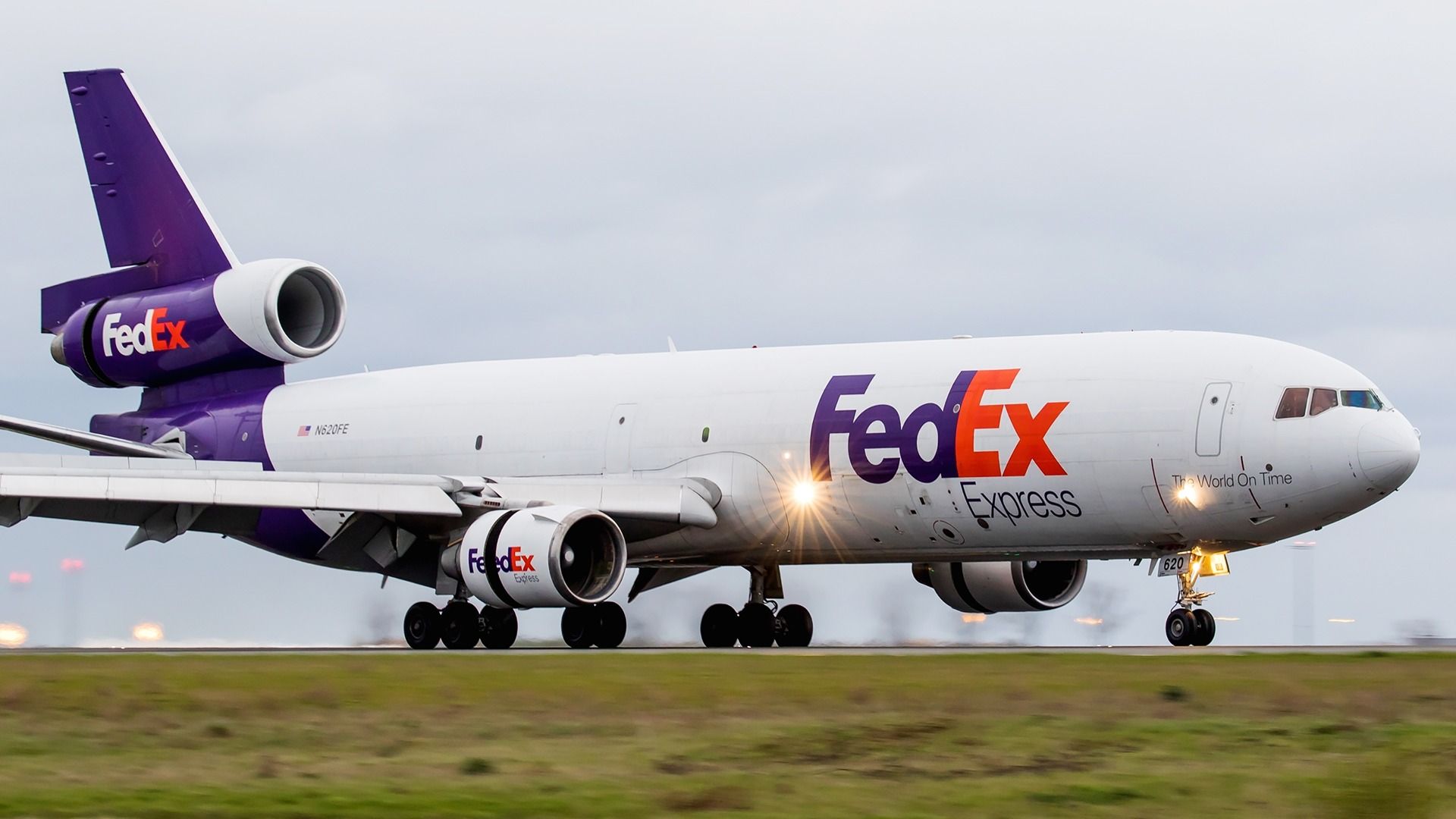 Despite An Earnings Beat, FedEx Pilots Vote No Confidence In CEO