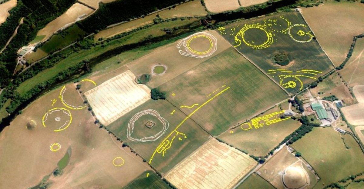 Massive ‘Super-Henge’ Older Than Stonehenge Found Hidden Under Crop Circle