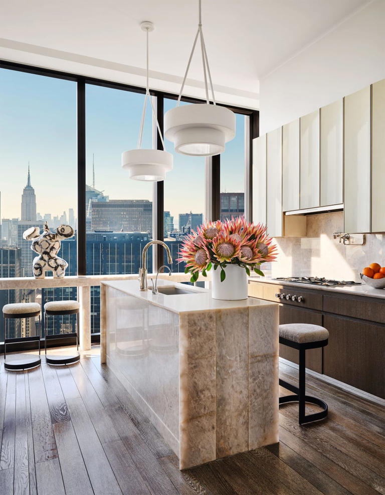 14 Designer-Approved Kitchenettes That Prove Size Doesn’t Matter