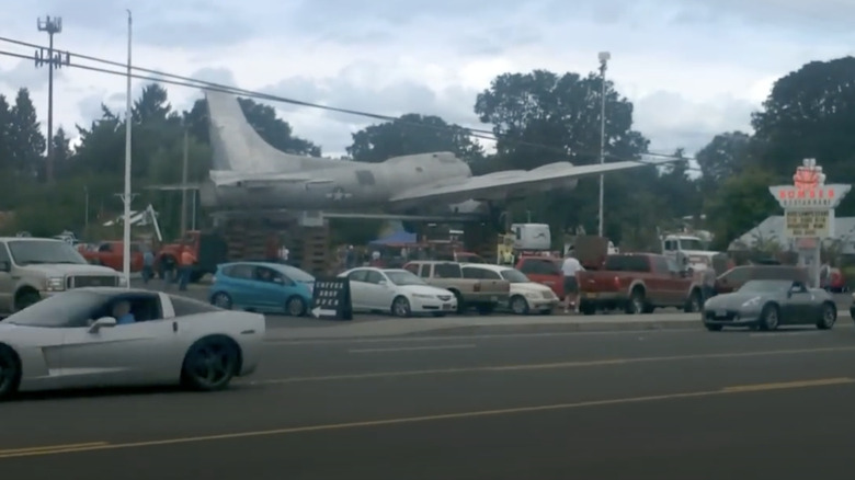 This WW2 Bomber Spent Over 6 Decades On A Gas Station Roof - Now It ...