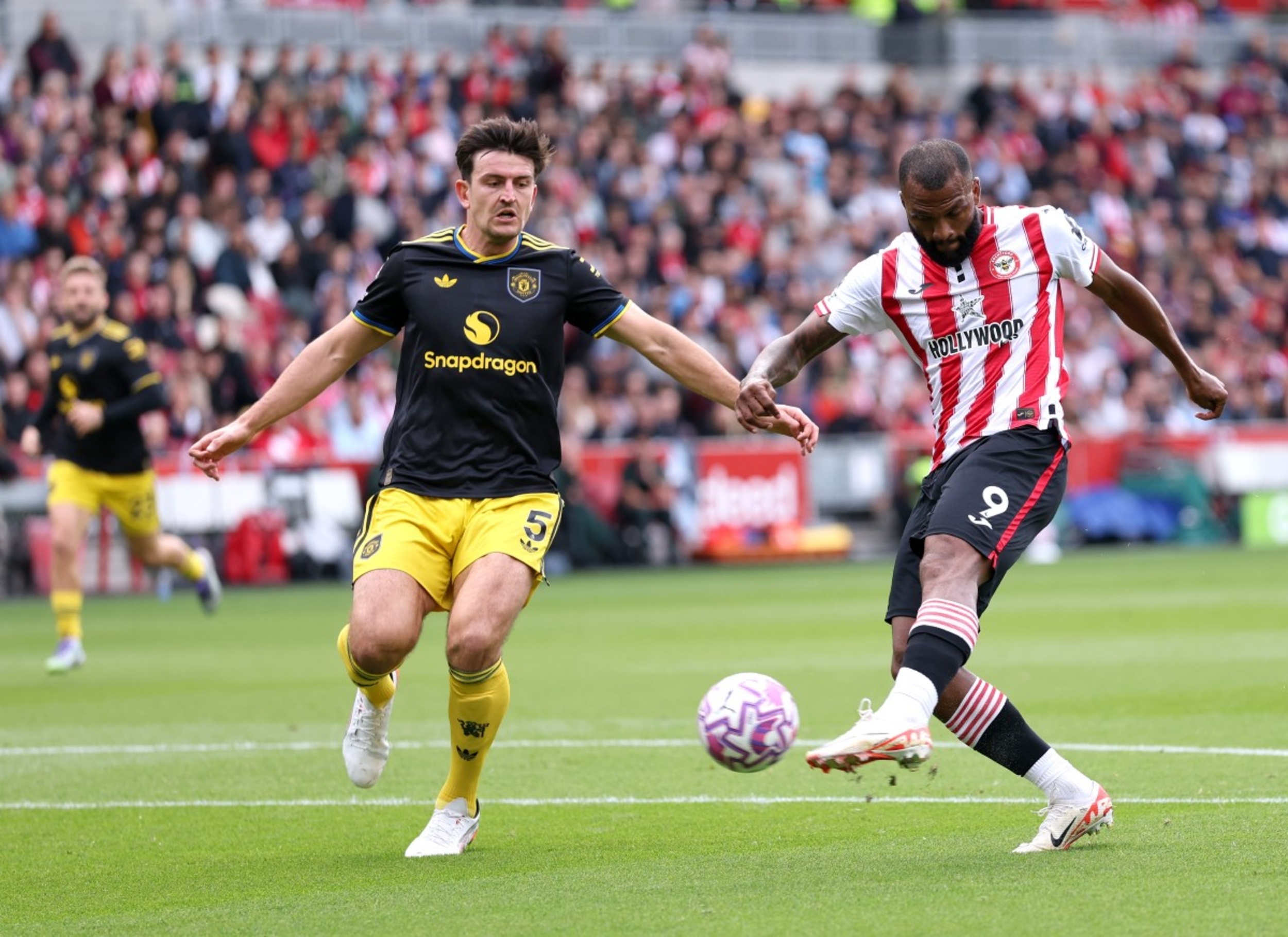 'Talks are taking place' – Romano confirms Man United talks for ...