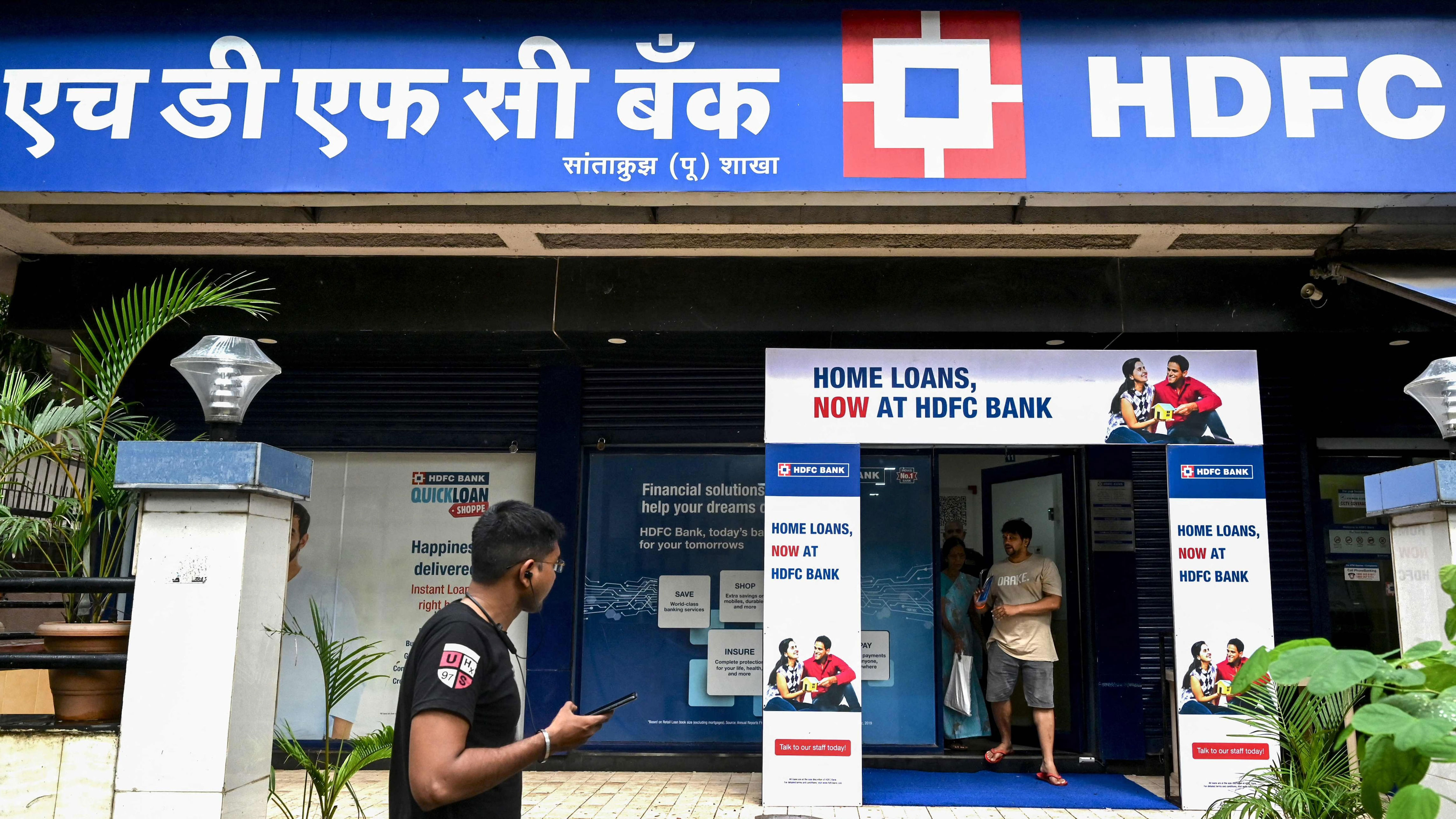 India's HDFC Bank banned from accepting new clients in Dubai