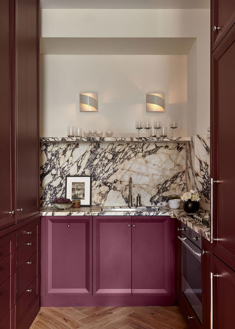 14 Designer-Approved Kitchenettes That Prove Size Doesn’t Matter