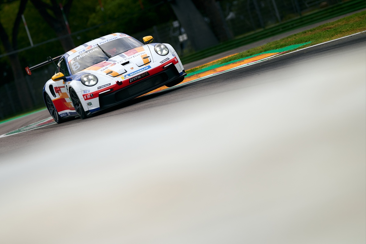 Carrera Cup Italia | Imola: Masters vola in pole, record demolito