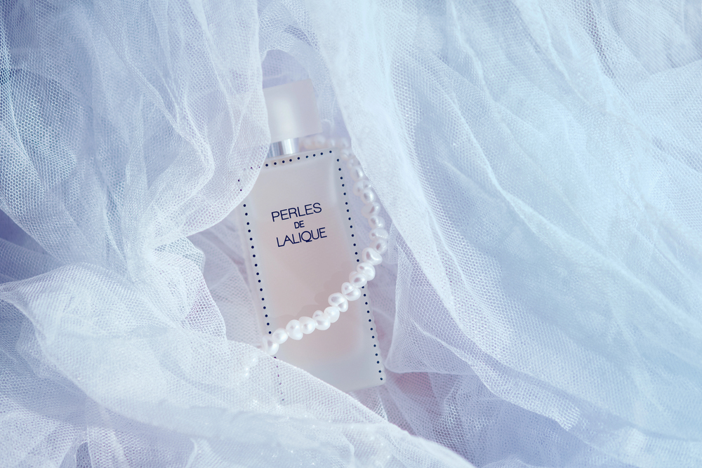 Signs Your Old Perfume Bottles Are Collectible