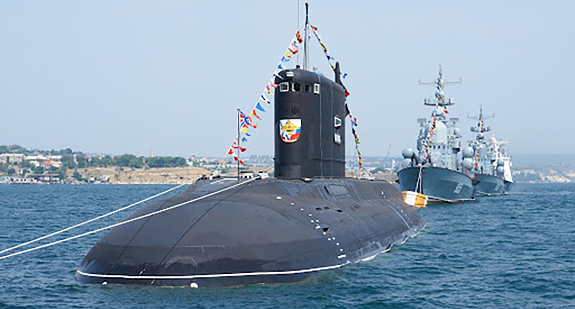 Russian sub at risk of explosion in Mediterranean