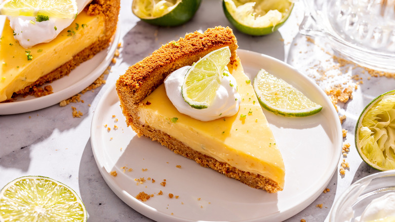 The Messy Mistake Too Many People Make When Cutting Pie