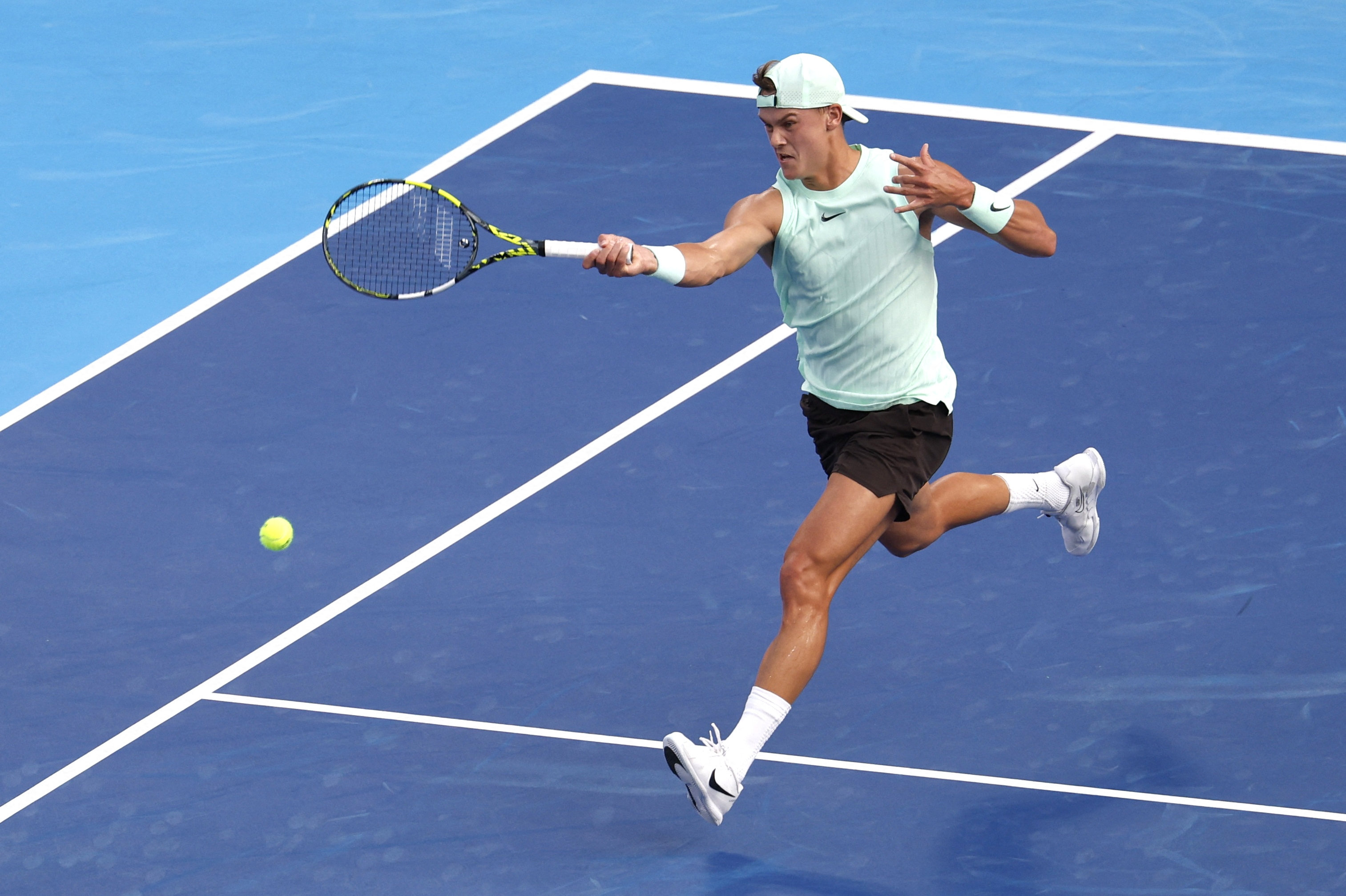 Rune spiller sig overbevisende frem til kvartfinale