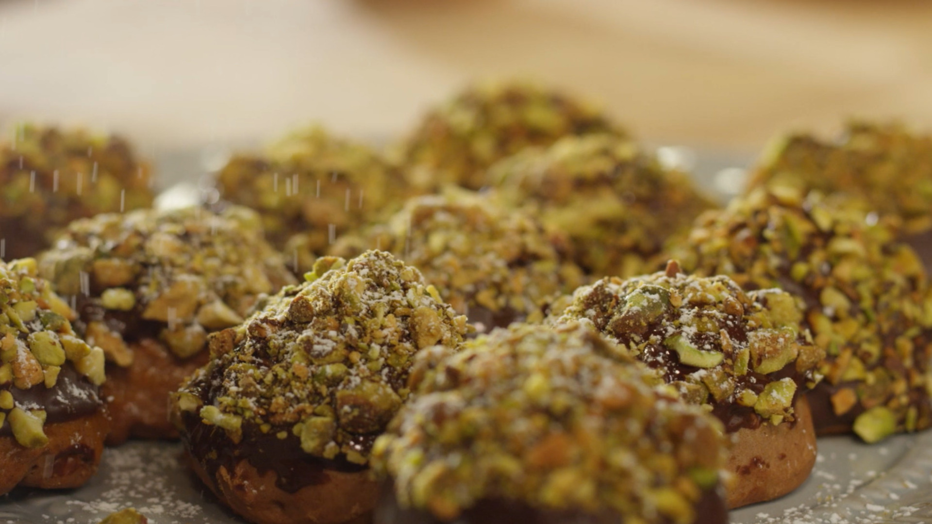 Rame di Napoli cookies with apricot, chocolate & pistachio