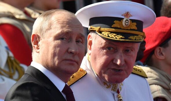 Disaster for Putin's navy as lead submarine in 'serious' difficulties ...