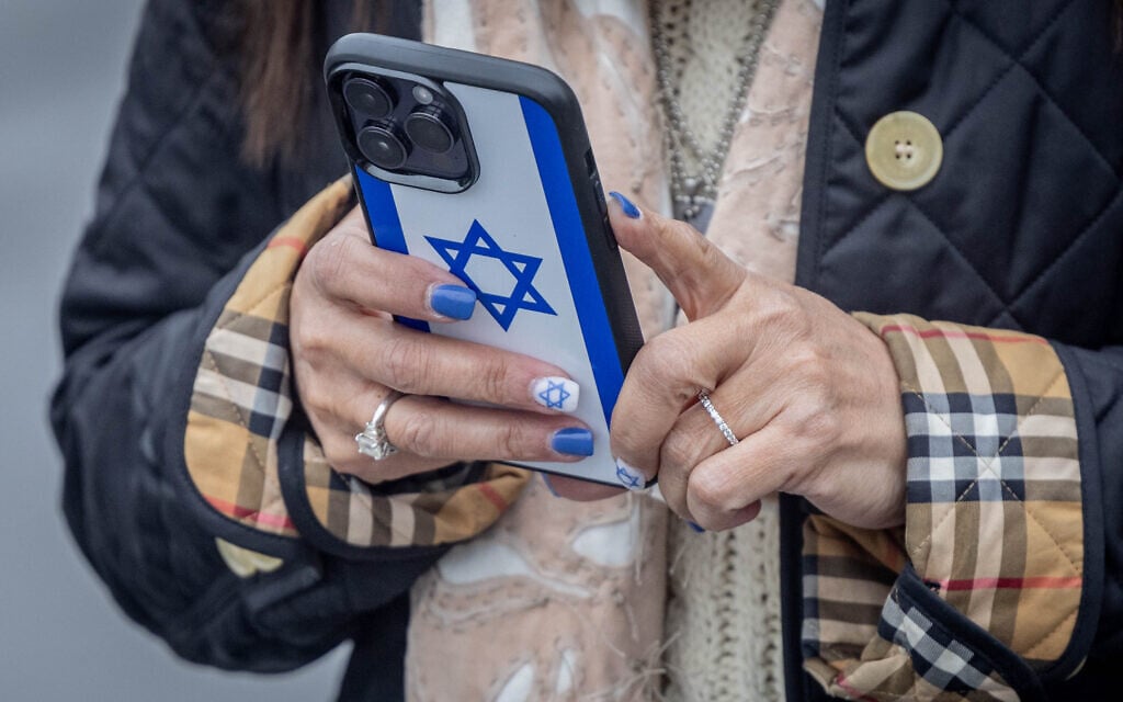 Israeli diplomats said added to WhatsApp groups run from Iran, other ...