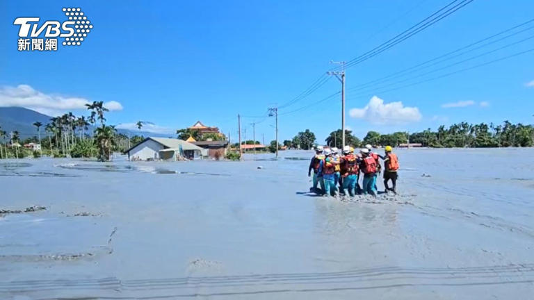 ‘Generations of amazing guests’: Ballard’s Iceberg Drive In in Draper ...