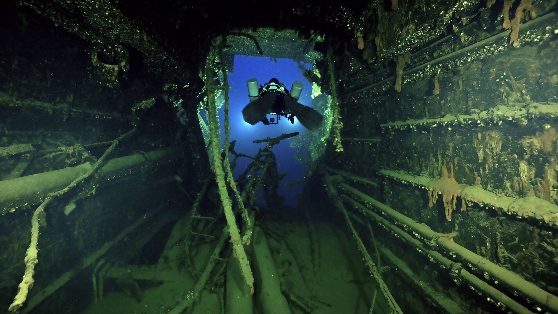 Recuperan objetos del barco gemelo del Titanic, que también se hundió ...