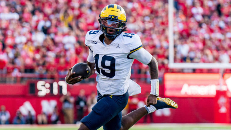 Does Michigan Play Today? College Football Schedule for Wolverines ...